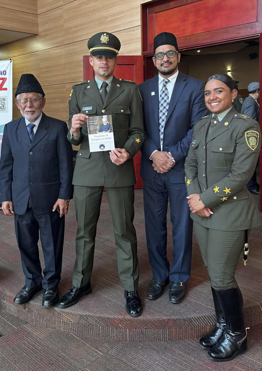 Ahmadiyya Muslim Community Headlines Historic International Conference ...